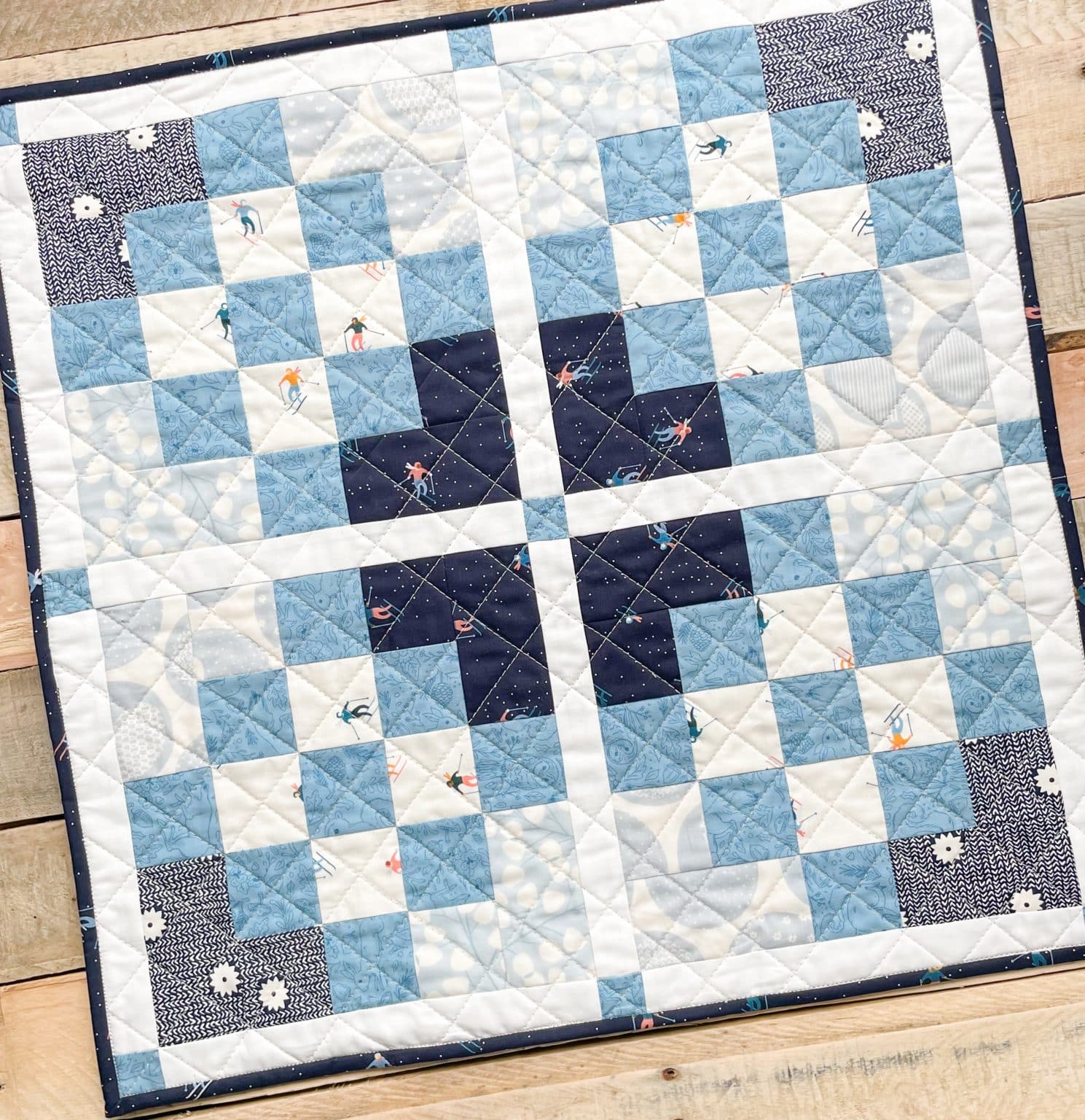Village Square Mini: Easy Quilting for All Levels