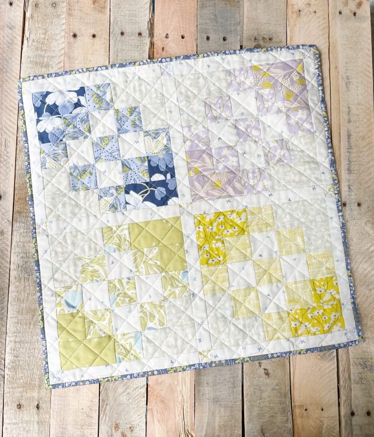 Village Square Mini: Easy Quilting for All Levels